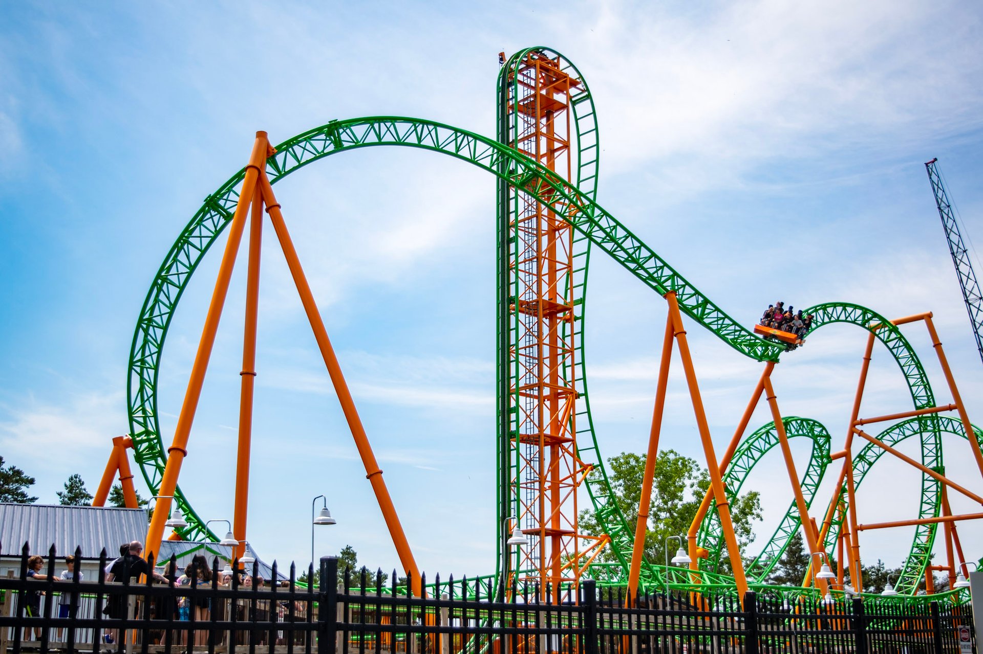 Six Flags Darien Lake | Tickets, Rides, Water Park & Resort Info ...